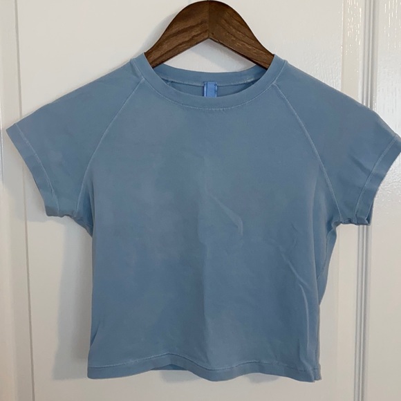 SKIMS | Tops | Skims Outdoor Cropped Tee | Poshmark